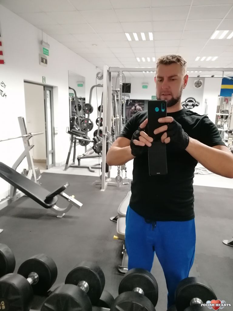 Handsome Polish man: user: Damiansen, 42 years old